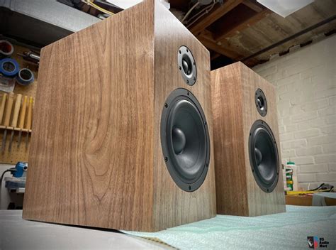 CSS Criton TD X Bookshelf Speakers Photo UK Audio Mart