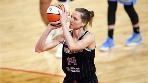 Allie Quigley Beats Jonquel Jones To Win 2021 Wnba 3 Point Contest
