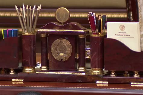 Лукашенко подписал Указ о приеме в белорусское гражданство 244 человека из 18 государств