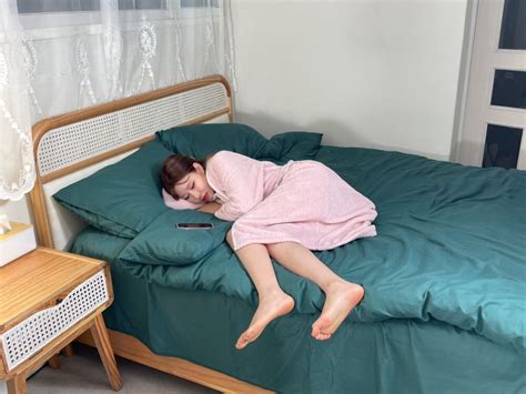 Mib배우 민아 현재 라이브 프로필 촬영중에 쿨쿨~ Avdbs