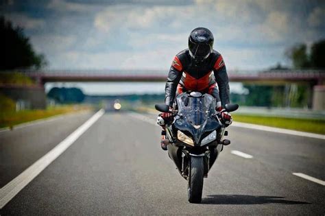 Kisebb Motorokon Is Elterjedhet A Kanyar Abs Egyre Nagyobb Biztonságban Sportmotor Hu