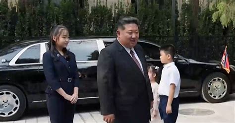 김정은 딸 주애 데리고 주중북한대사관 방문