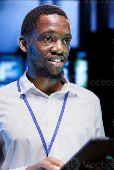 Manager Running Servers Racks Diagnostic Tests And Bug Checking Utilities To Determine And