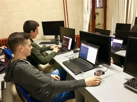 Python Bootcamp Una Nueva Actividad De Los Alumnos Del Club De Informática Departamento De