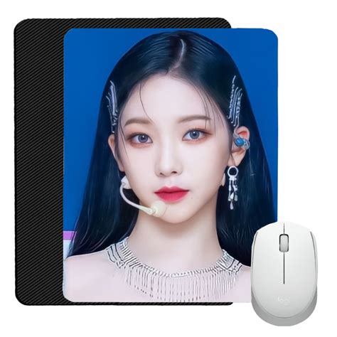 แผ่นรองเมาส์ Mouse Pad พิมพ์ลาย นักร้องเกาหลี คารีน่า Karina Aespa Shopee Thailand