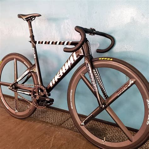 Track Monster Unknown Pulse