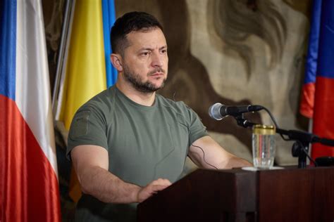 Україна домовилась з партнерами про кораблі для конвою суден зернового коридору Зеленський