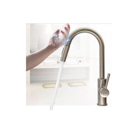 Професионален санитарен кран изтеглящ се душ гъвкав тъчскрийн сензор за включване изключване