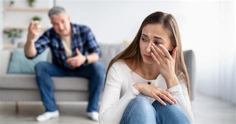 7 Signs Youre In A Relationship With Someone Who Doesnt Respect You