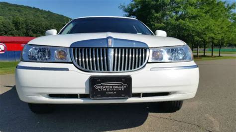 1998 Lincoln Town Car Executive 120 Stretch Limousinelow Miles