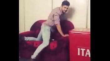 Vídeo Sertanejo Henrique simulando fazer sexo Famosos Nus XNXX COM