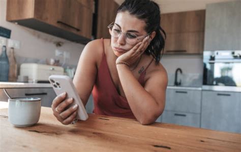 My Wife S Manager Has A Habit Of Phoning Her At Am To See If She Can Fill In For Ill