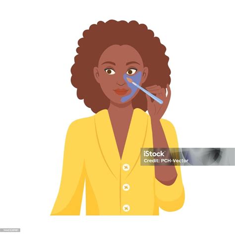 만화 소녀 곱슬 혼혈아 스킨케어 루틴 벡터 삽화를 하고 있다 얼굴에 여드름에 대해 천연 제품을 사용하는 여성 캐릭터 주름 방지 화장품 건강한 생활방식에 대한 스톡 벡터 아트