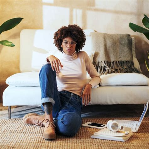 I Decreased My Screen Time By 64—heres What I Did Instead Who What Wear