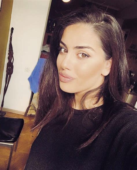 ჩემი ცოლის დაქალების ახალი პერსონაჟის ულამაზესი თინი გალდავას ფოტოები სასარგებლო რჩევები