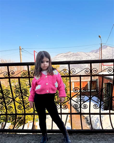 დეაandნიაandლილე დეაandნიაandლილე Added A New Photo