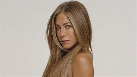 Дженнифер Энистон впервые вышла в свет с новым возлюбленным