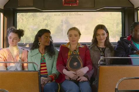 5 Rekomendasi Tayangan Soal Kesehatan Seksual Perempuan Ada Sex Education Parapuan