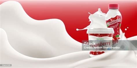 크랜베리 요구르트 광고 우유 스플래시 상업 제품 모의업 벡터 현실적인 일러스트와 함께 밝은 배경에서 브랜드 항아리와 병 야쿠르트에 대한 스톡 벡터 아트 및 기타 이미지