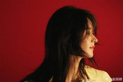 明星美女 赵丽颖齿白唇红气质写真