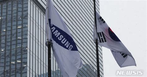 美 반도체 폭락에…삼성전자 2 ·sk하이닉스 7 급락