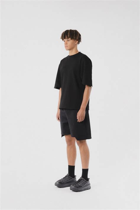 Angular Cut Tee Black Roy Michael
