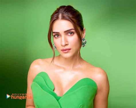 Kriti Sanon Wallpapers Kriti Sanon 6 107 Bollywood Hungama