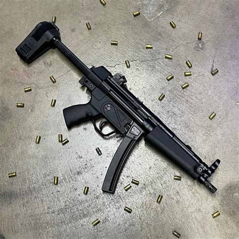 Heckler And Koch Sp5 Mp5 Smg Pcc Military Vest Military Weapons K98 Heckler And Koch Guns