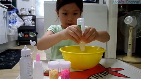 슬라임재료로 직접 슬라임 만들기녹색액체괴물 모모채널 Youtube