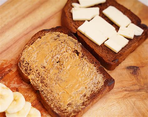 간단샌드위치 땅콩버터 바나나 샌드위치 레시피 미상유