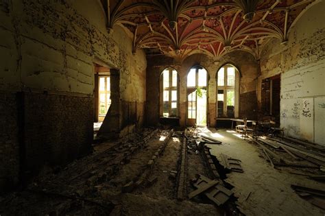 Заброшенный замок Chateau Miranda: masterok — LiveJournal