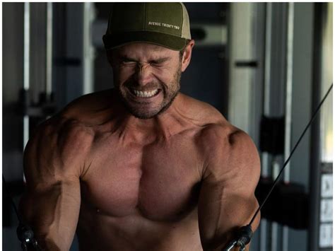 Chris Hemsworth Body Wallpapers Top Free Chris Hemsworth Body Backgrounds Wallpaperaccess