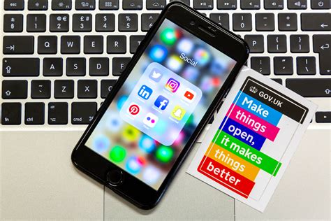 Online Media Meta Data Services Thebighooli