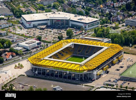 Luftaufnahme Bundesliga Fußball Premier League Tivoli Fußball