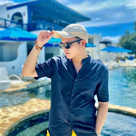 Dan Emmanuelle Gamboa Grate Dgrateview • Threads Say More