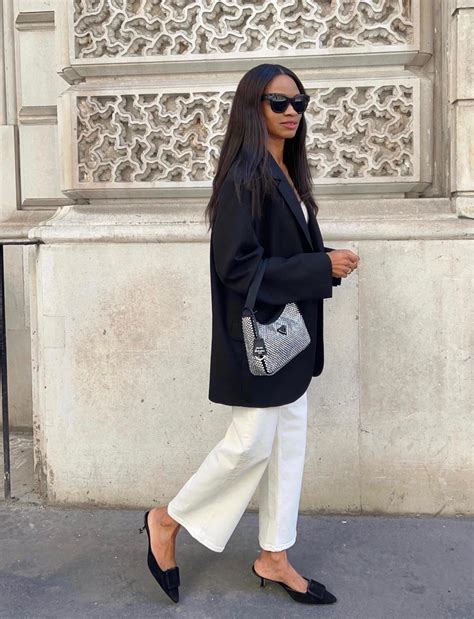 8 Cool Outfits With Mules That Are Easy To Recreate