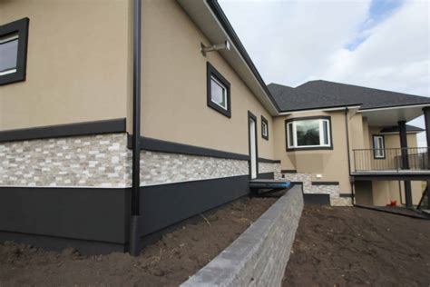 Stunning Stucco And Stone Combination For Exteriors