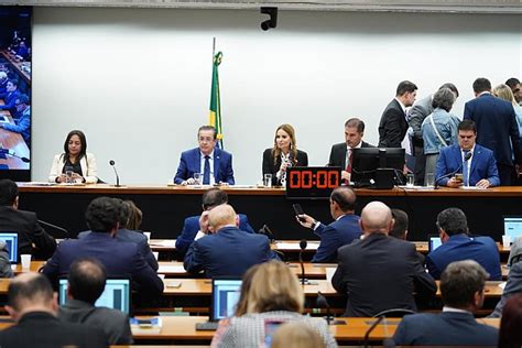 Comiss O Da C Mara Aprova Texto Que Garante R Bi Para Pol Tica