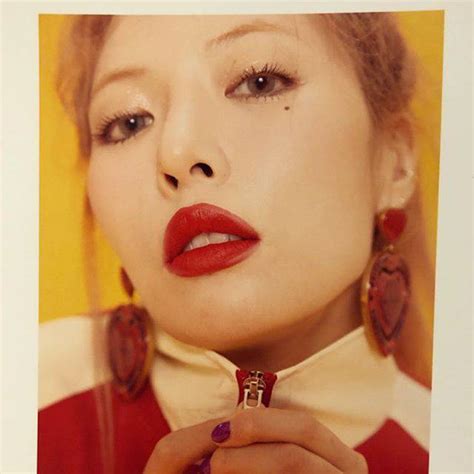 [포토]현아 화보 촬영 근황 레드 립