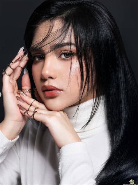 6 Foto Davina Karamoy Di Pemotretan Terbaru Manglingi Bak Eonni Korea