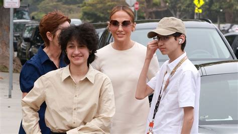 Derretida De Amor Por Sus Hijos Jennifer Lopez Les Dedica Una Tierna