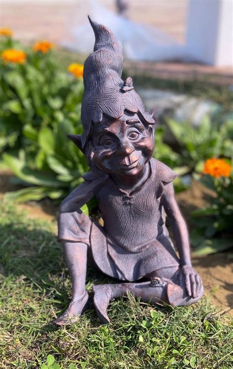 Pixie Sitting Sculpture Garden Ornament Inspirational Ting