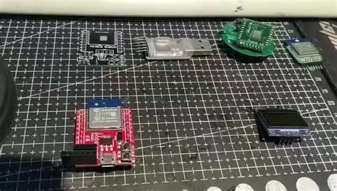 4元的成本的esp Wroom 02芯片组自制开发板烧录讲解 电子发烧友网