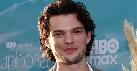 Homer Geres Tv Debut Leads To Sydney Sweeney Hookup Scene In Euphoria
