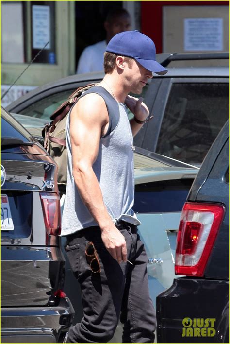 Ryan Gosling Fitness Factory Gym Time Photo Ryan Gosling