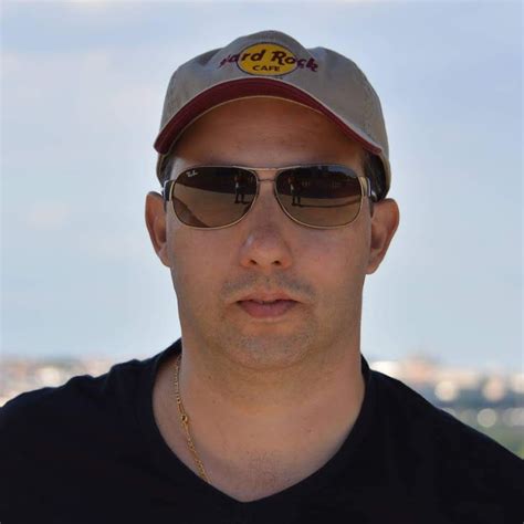 Daniel Simões De Almeida Youtube