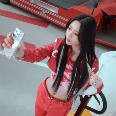 Itzy Yuna Itzy Princess Lia Girl