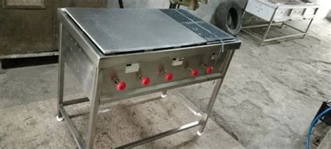 Chappti Plate With Puffer Size Dimension 36x24x34 Inch At Rs 25000 In Vapi