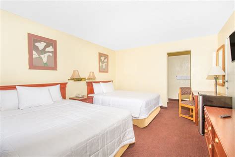 Days Inn By Wyndham Yuba City Yuba City Ca Hotels
