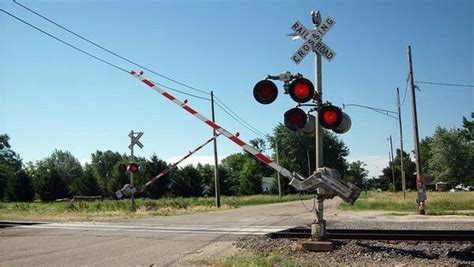 Pin By Jim Leonard On Drawbridge Ahead And Trains Rxr Yield